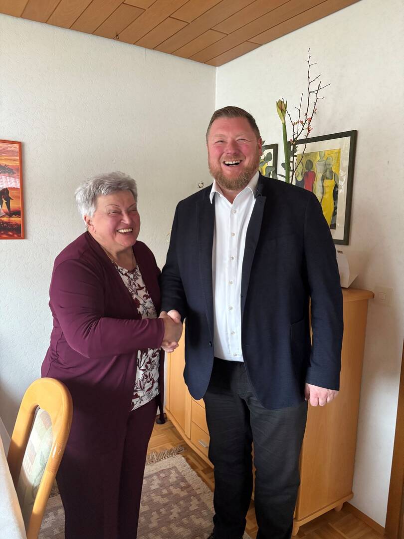 Herzlichen Glückwunsch zum 80. Geburtstag, Gratulation an Elisabeth ...